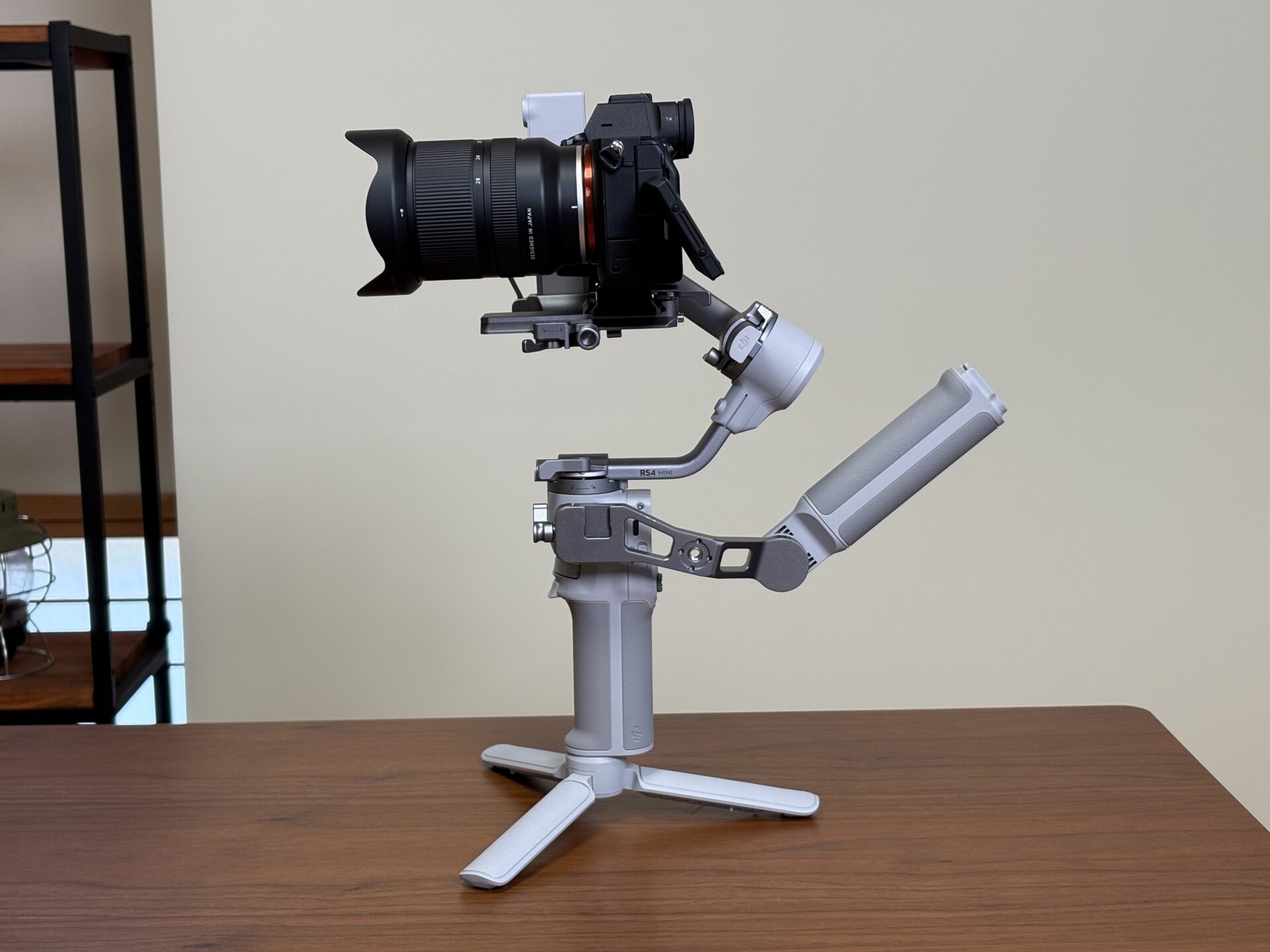 DJI RS4 Mini & RS4 比較レビュー / どっちのジンバルを選ぶべきか？ | smallworks